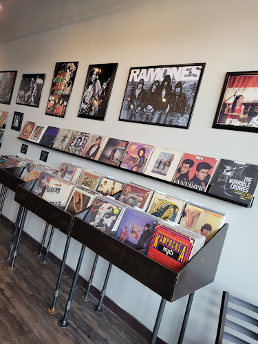 Black Dog Vinyl Cafe — Coffee Shop in Plainfield, Illinois